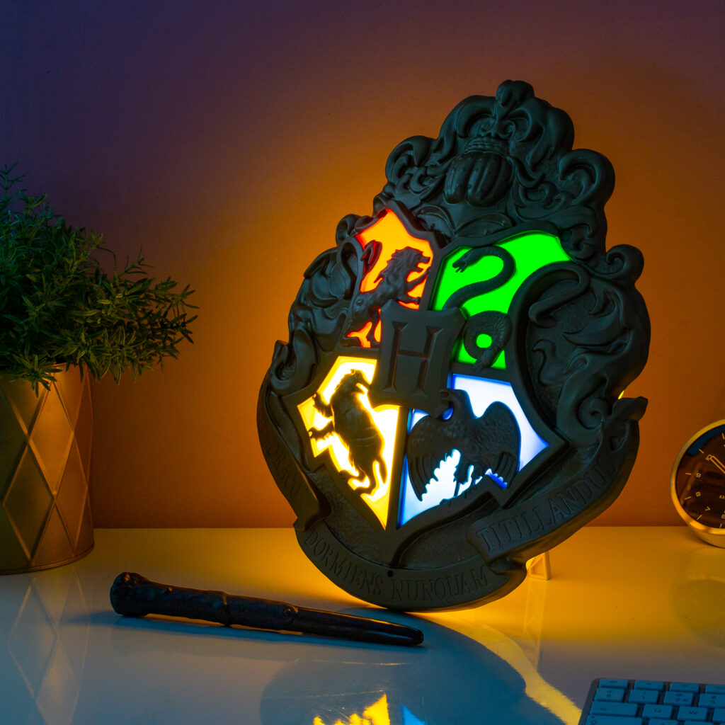 Harry Potter Hogwarts Crest lamp van Paladone bestel je online bij Cadeau